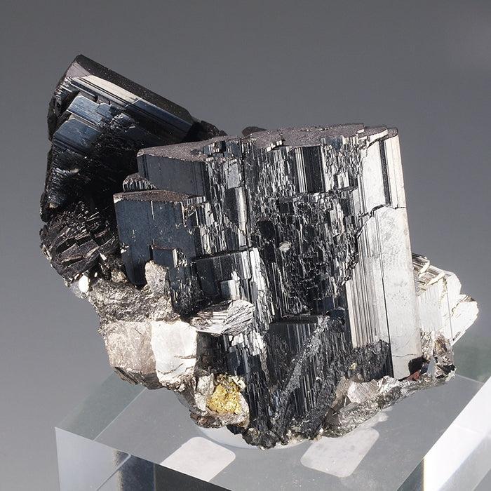 MINERAL FERBERITA, ARSENOPIRITA, MOSCOVITA – Luis Burillo Minerales